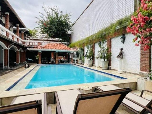 Sobrado com 4 Quartos com piscina à venda na Ponta da Praia