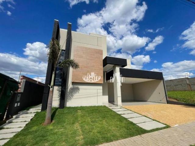 Sobrado com 4 quartos à venda, 191 m² por R$ 1.990.000 Condominio Golden Park II Zona Leste de L
