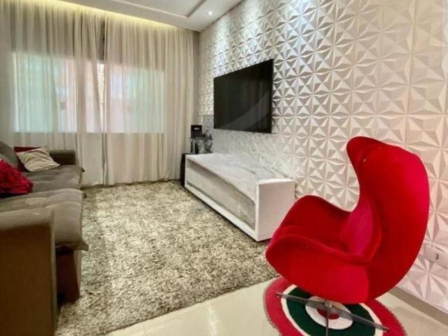 Sobrado com 4 quartos à venda, 216 m² por R$ 901.000 Jardim Adriana Guarulhos/SP
