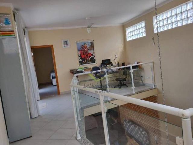 Sobrado com 4 quartos à venda, 229 m² por R$ 1.590.000 Centro Arujá/SP
