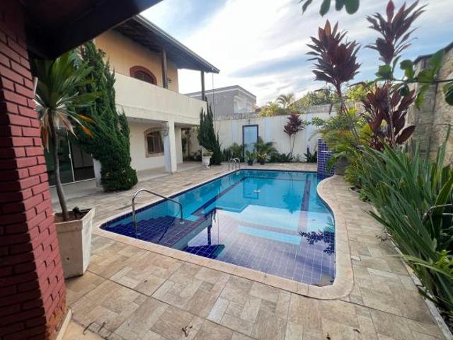 Sobrado com 4 Quartos à venda, 300m² Parque dos Príncipes R$1.500.000