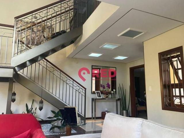 Sobrado com 4 quartos à venda, 328 m² por R$ 1.580.000 Jardim Pagliato Sorocaba/SP