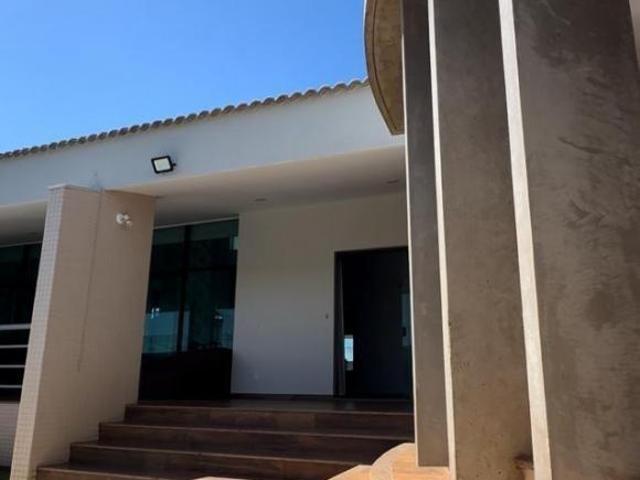 Sobrado com 4 quartos à venda, bairro Jardim Karaíba Uberlândia/MG
