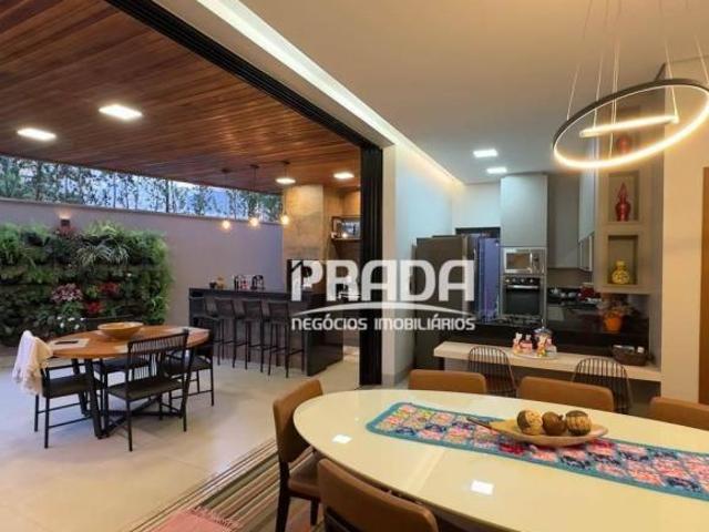 Sobrado com 4 Quartos à venda Condomínio Raros Alto Umuarama Uberlândia/MG