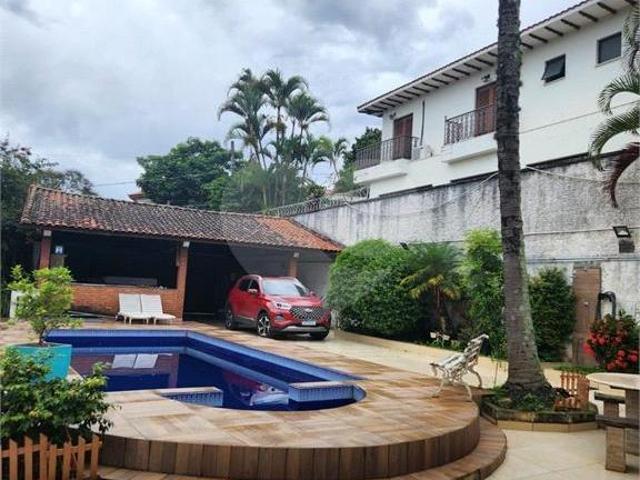 Sobrado com 4 quartos à venda em Tremembé SP