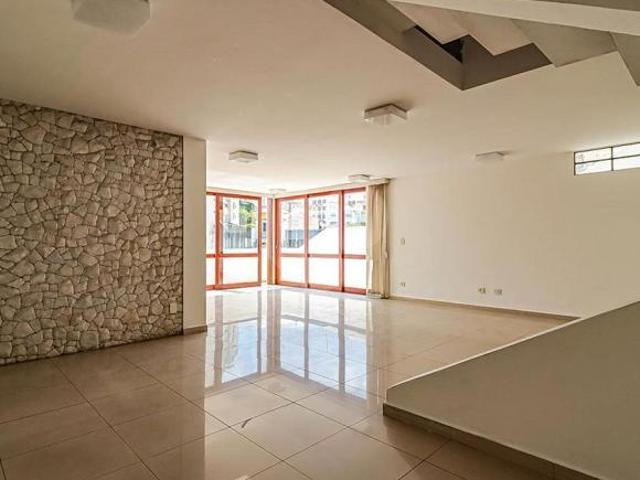 Sobrado com 4 quartos à venda em Vila madalena SP