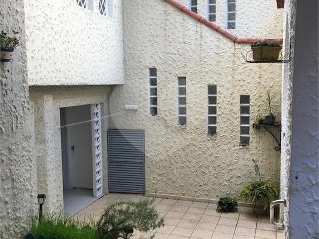 Sobrado com 4 quartos à venda em Vila Monumento SP