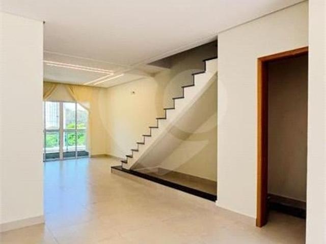 Sobrado com 4 quartos à venda em Vila augusta SP