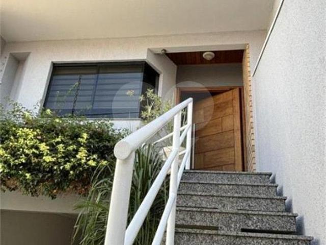 Sobrado com 4 quartos à venda em Vila floresta SP
