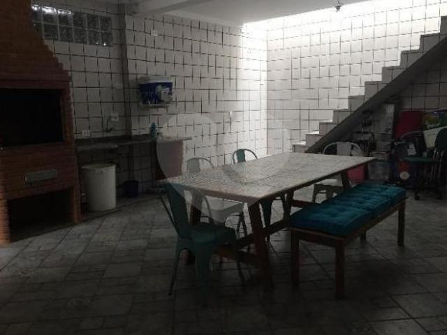 Sobrado com 4 quartos à venda em Vila inglesa SP
