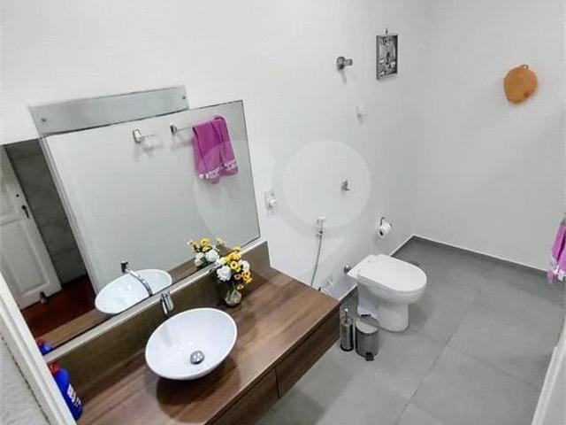 Sobrado com 4 quartos à venda em Vila liviero SP