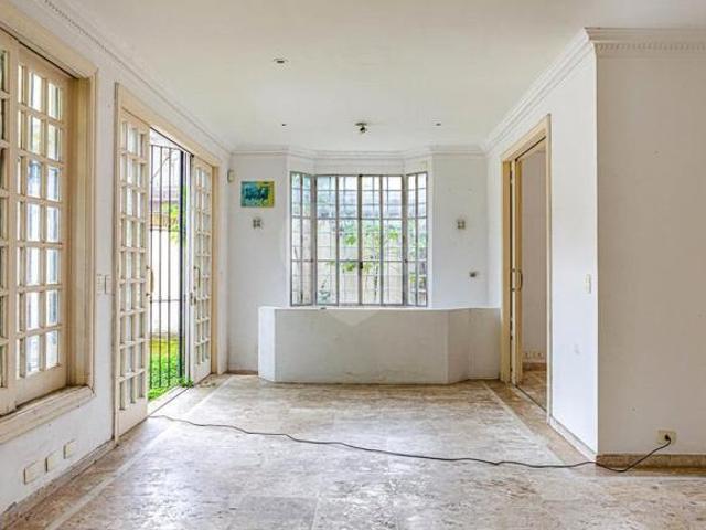 Sobrado com 4 quartos à venda em Alto de pinheiros SP