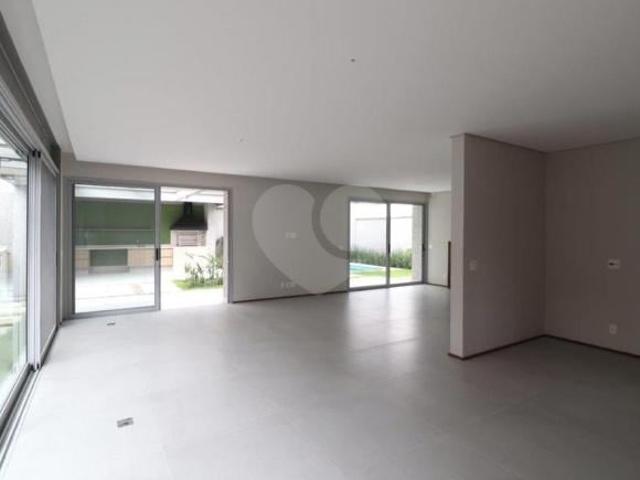 Sobrado com 4 quartos à venda em Alto de pinheiros SP