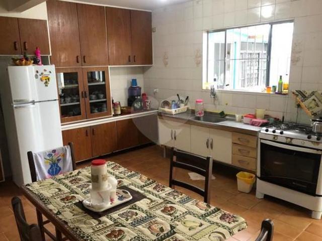 Sobrado com 4 quartos à venda em Barreiro SP