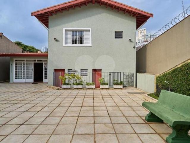 Sobrado com 4 quartos à venda em Campo belo SP