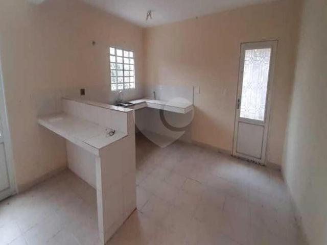 Sobrado com 4 quartos à venda em Caraguatá SP