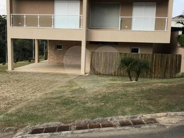 Sobrado com 4 quartos à venda em Centro SP