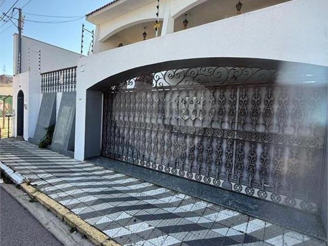 Sobrado com 4 quartos à venda em Centro SP