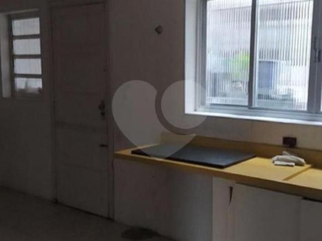 Sobrado com 4 quartos à venda em Centro SP