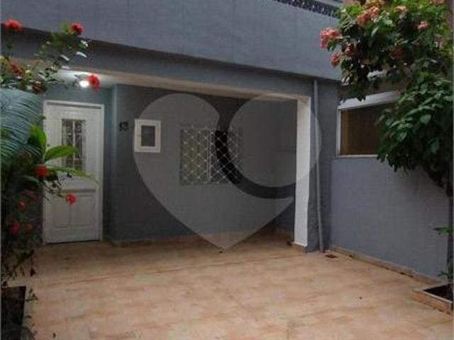 Sobrado com 4 quartos à venda em Gonzaga SP