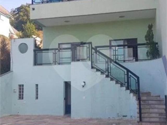 Sobrado com 4 quartos à venda em Horto florestal SP