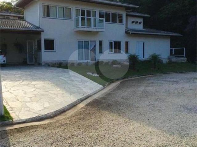 Sobrado com 4 quartos à venda em Horto florestal SP