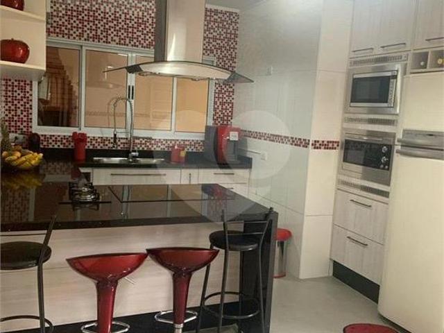 Sobrado com 4 quartos à venda em Itaberaba SP
