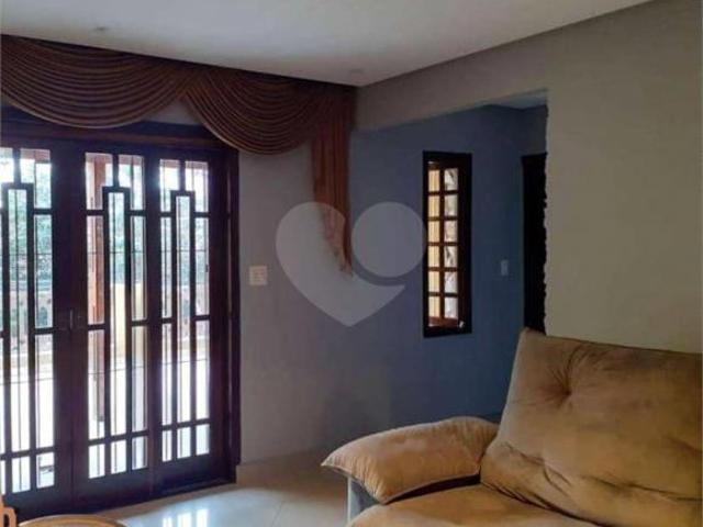 Sobrado com 4 quartos à venda em Itaquera SP