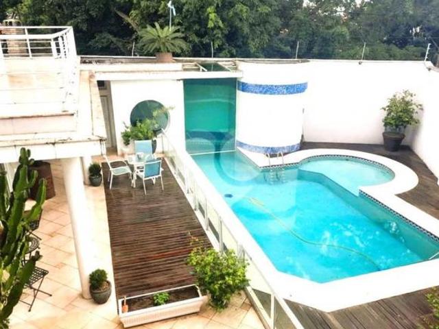 Sobrado com 4 quartos à venda em Jardim Campo Grande SP