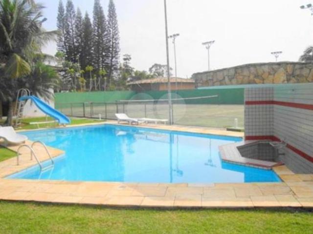 Sobrado com 4 quartos à venda em Jardim Acapulco SP
