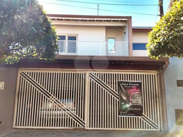 Sobrado com 4 quartos à venda em Jardim Adriana SP