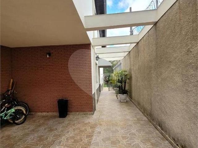 Sobrado com 4 quartos à venda em Jardim guarapiranga SP