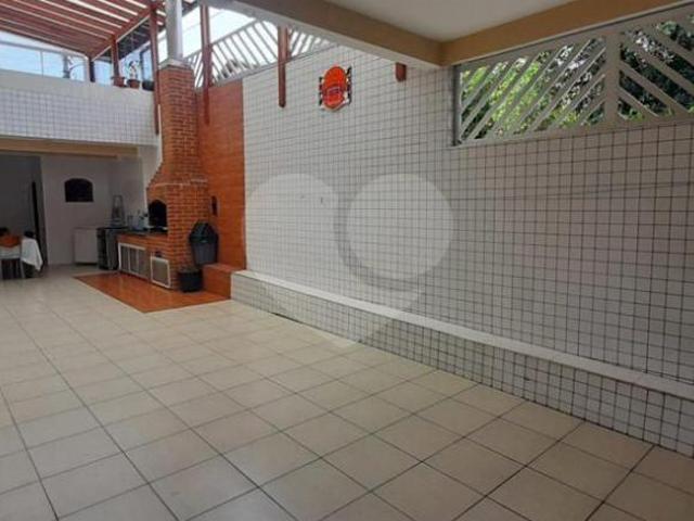 Sobrado com 4 quartos à venda em Jardim das flores SP