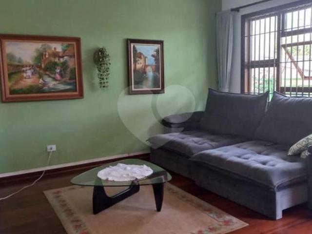 Sobrado com 4 quartos à venda em Jardim das vertentes SP