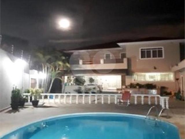 Sobrado com 4 quartos à venda em Jardim Rizzo SP