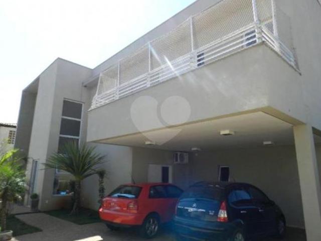 Sobrado com 4 quartos à venda em Jardim tendá SP