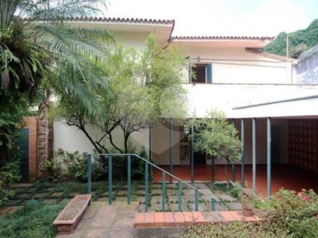 Sobrado com 4 quartos à venda em Pacaembu SP