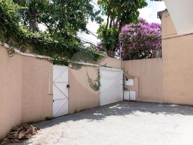 Sobrado com 4 quartos à venda em Paraíso SP