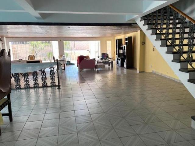 Sobrado com 4 quartos à venda em Paraisópolis SP