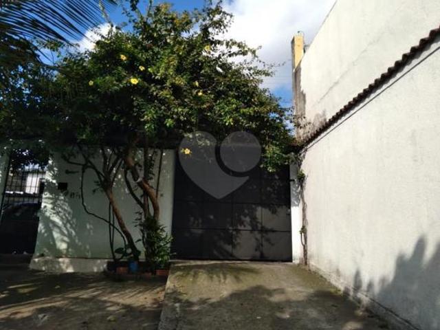 Sobrado com 4 quartos à venda em Parque Peruche SP