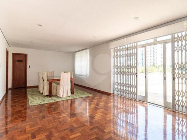 Sobrado com 4 quartos à venda em Perdizes SP