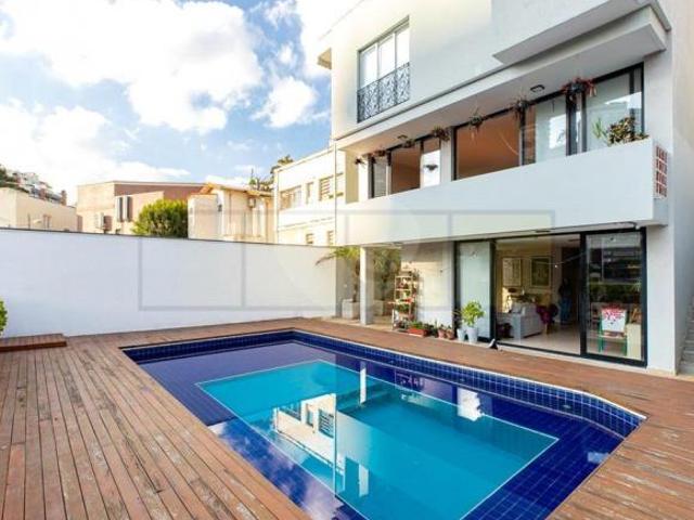 Sobrado com 4 quartos à venda em Pinheiros SP