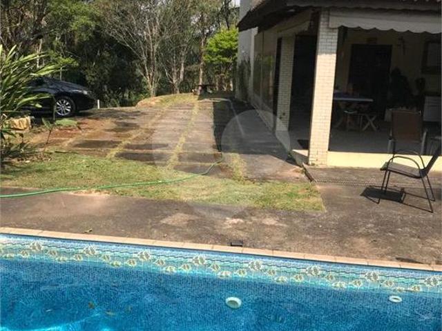 Sobrado com 4 quartos à venda em Pirucaia SP