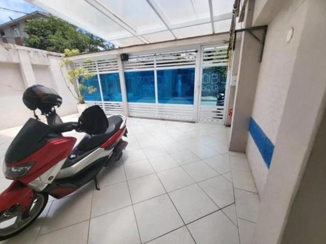 Sobrado com 4 quartos à venda em Ponta da praia SP
