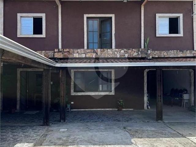 Sobrado com 4 quartos à venda em Quietude SP