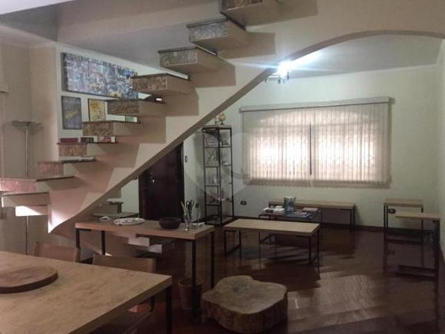 Sobrado com 4 quartos à venda em Quinta da paineira SP