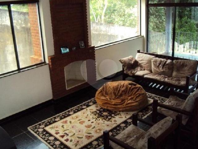 Sobrado com 4 quartos à venda em Recreio Maristela SP