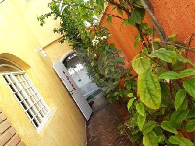 Sobrado com 4 quartos à venda em Rio pequeno SP