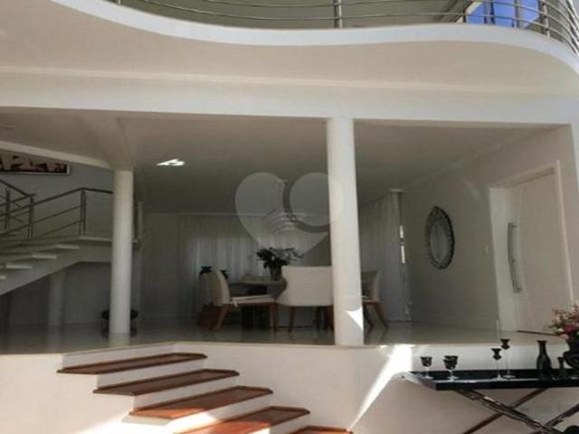 Sobrado com 4 quartos à venda em Roseira SP