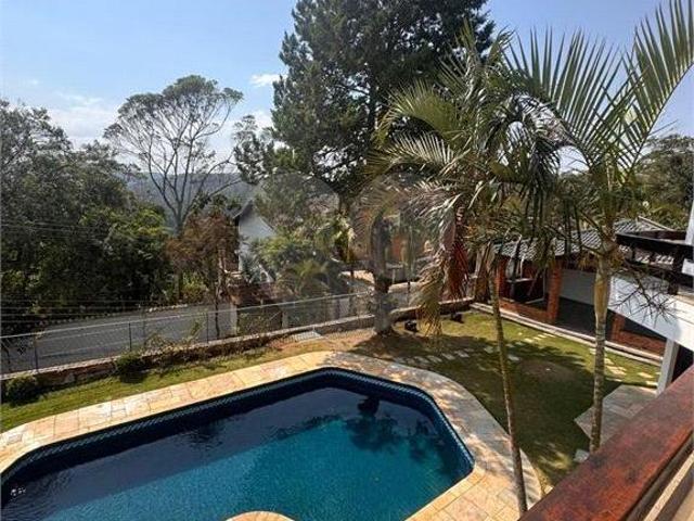 Sobrado com 4 quartos à venda em Samambaia SP